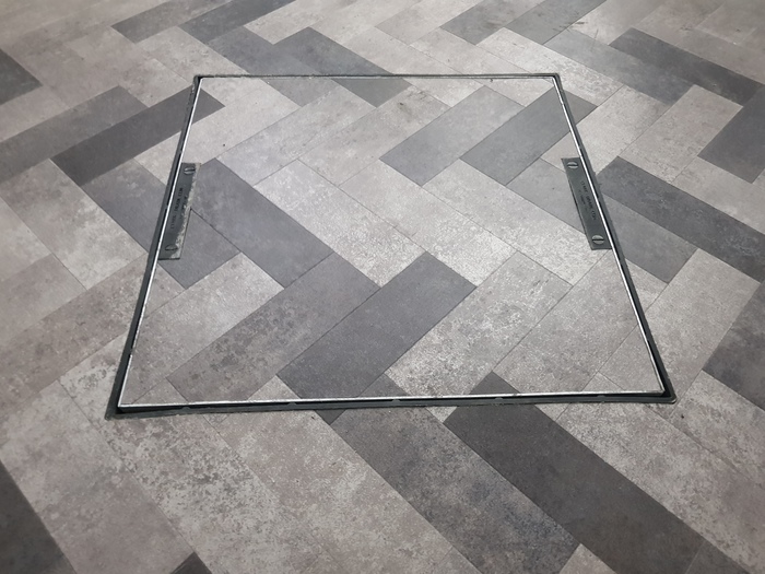 Amtico Signature Luxury Vinyl Tile in 3-tone in Kura, Caraway and Anise ...